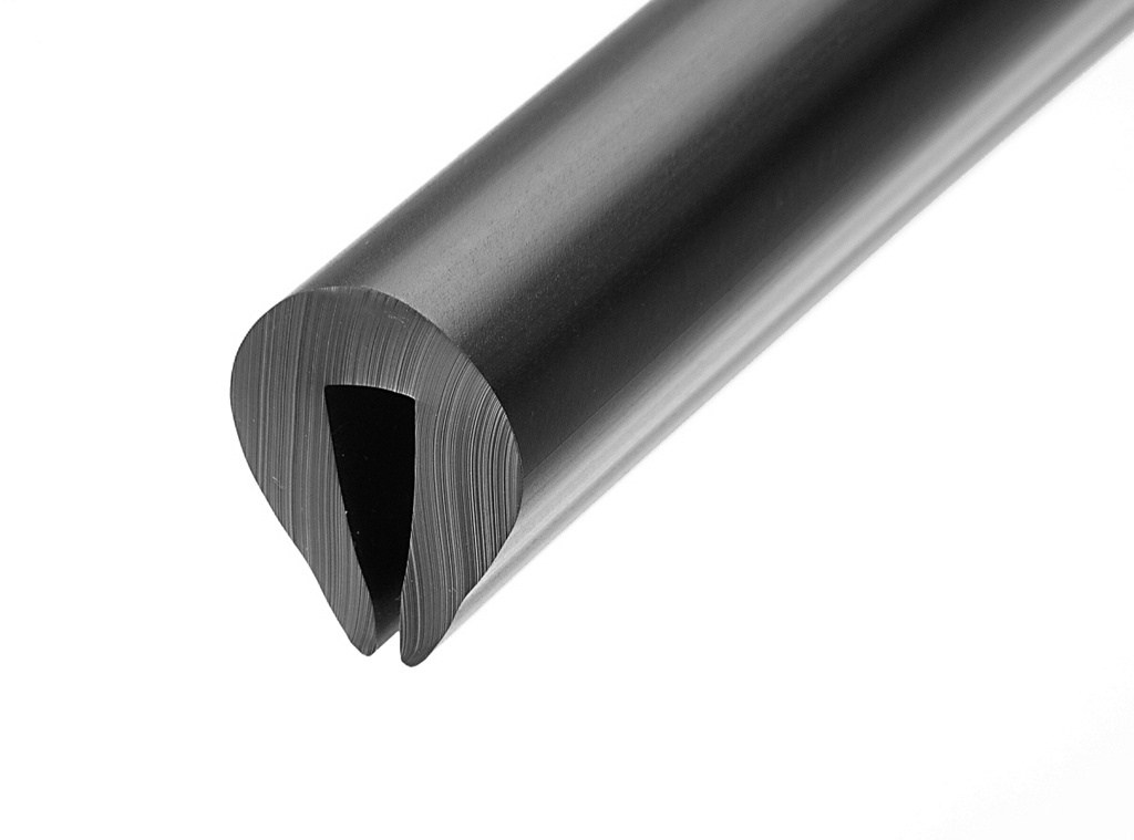 PFU552 | Black PVC U Fender | 19mm x 25mm x 6mm Panel Gap